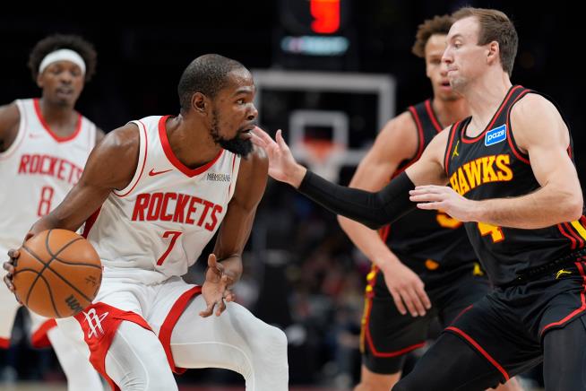 Durant scores 31 points as Rockets dominate second half and roll past ...