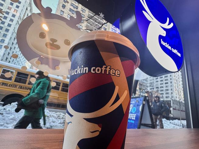 Starbucks feels the heat as more chains compete for US coffee drinkers ...