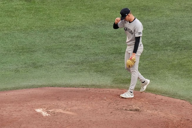 Yankees head home facing elimination after back-to-back beatdowns in ...