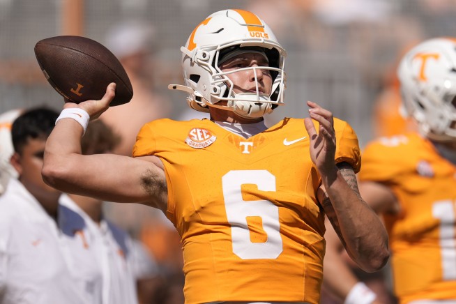 Josh McCray's 1-yard TD run in OT gives No. 6 Georgia a 44-41 win at No ...