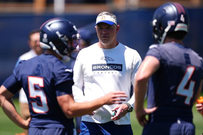 Broncos fire offensive coordinator Joe Lombardi and 2 other assistants ...