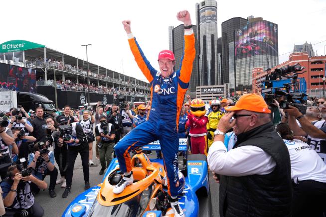 Six-time IndyCar champion Scott Dixon receives a knighthood from New ...