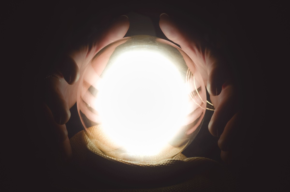 How Psychic Scammers Pull Off the Long Con