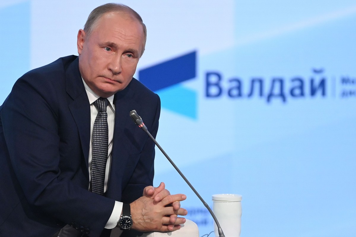 Putin Likens Trans Views to 'Crimes Against Humanity'