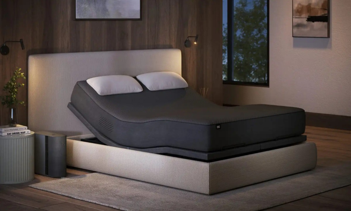 AWS Outage Made Smart Bed Owners Sweat—Literally